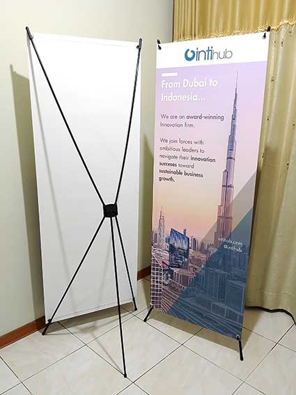 XBanner Print Albatros Flexy Korcin & Stand Harga Murah - Yindo Digital
